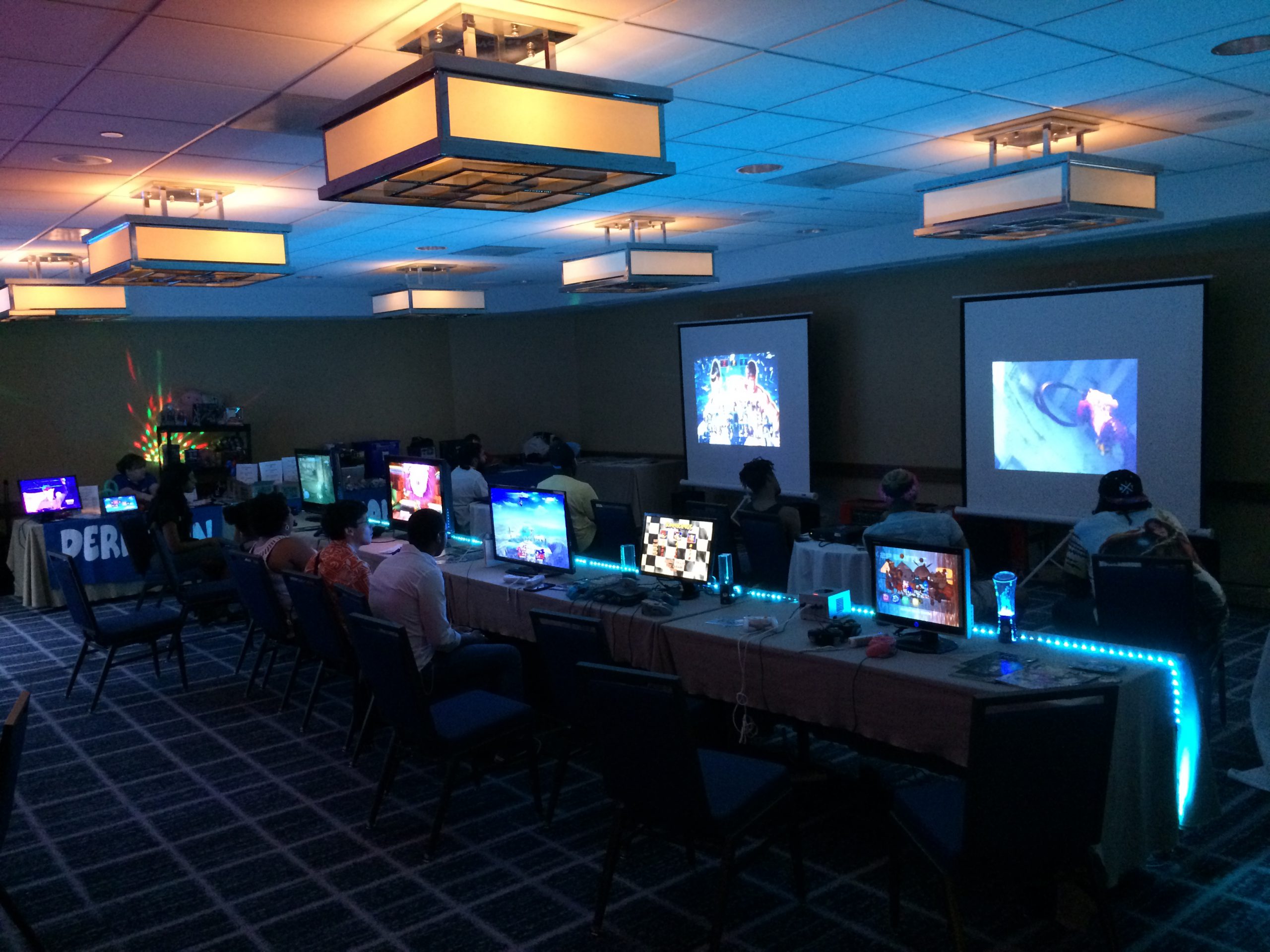 Final Hours of our Video Gaming Room at BlerDCon | DerpyCon